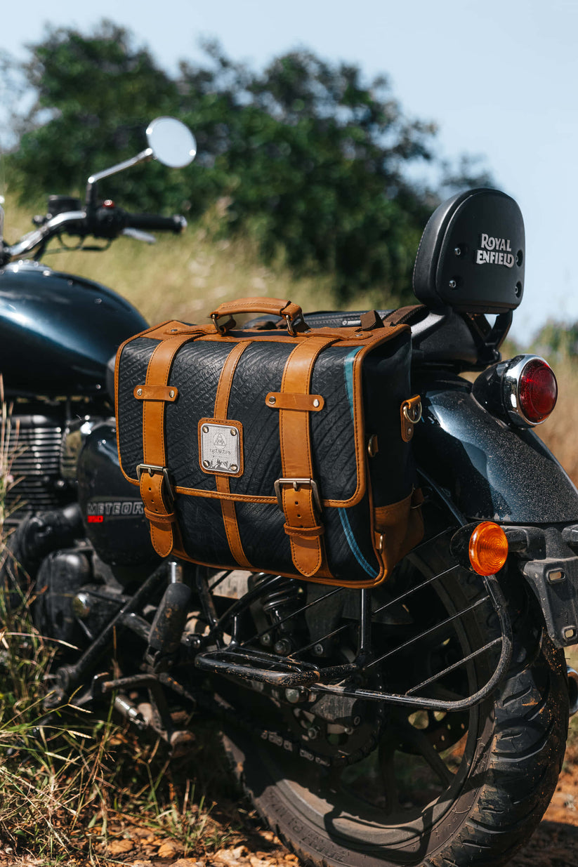THE WANDERER - MESSENGER SADDLE BAG – Uptantra | Built To Rove